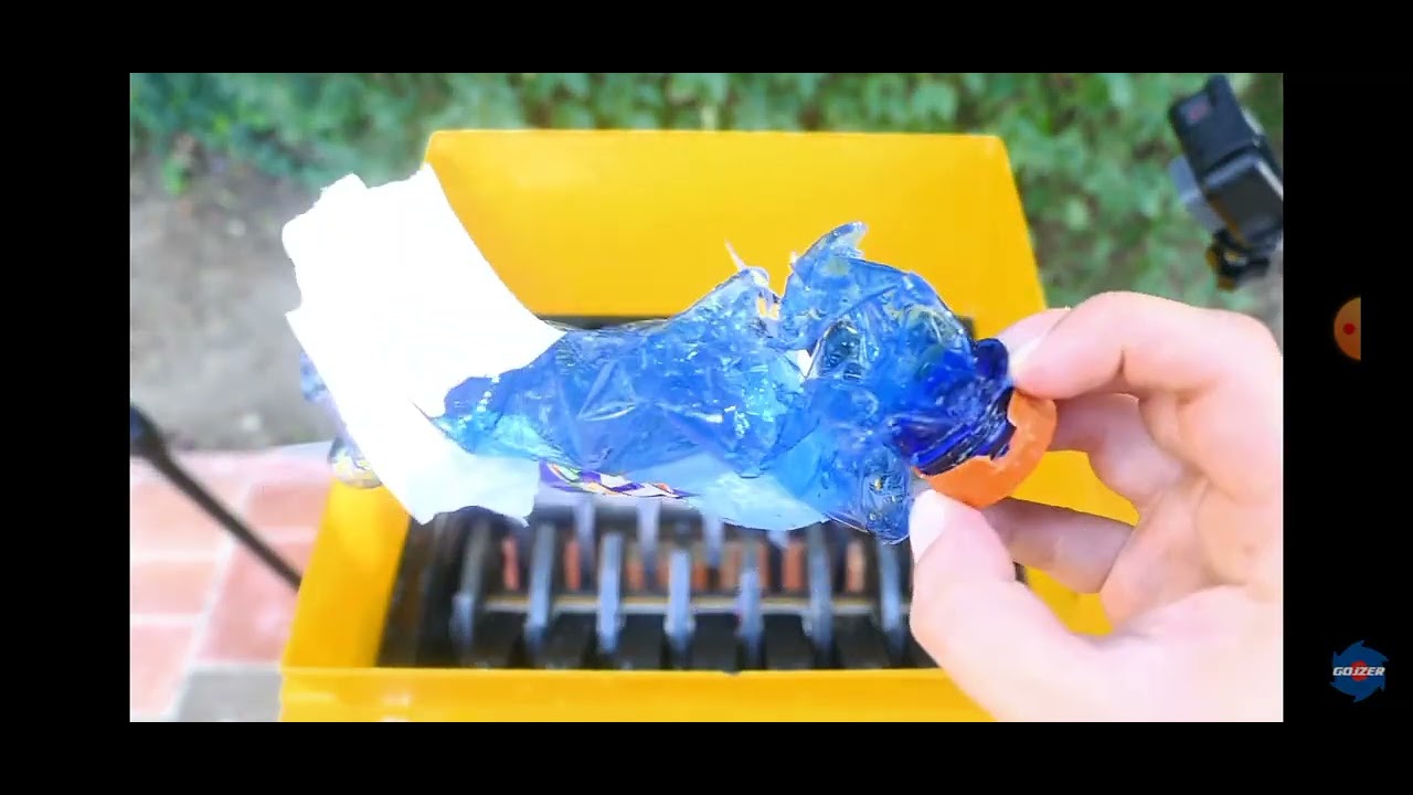 Triturando Fanta Azul en la vida real!!! - YouTube