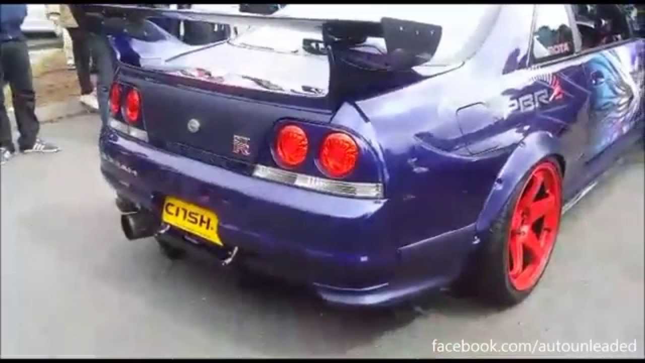 Nissan Skyline GTR R33 Loud Reving Exhaust + Flames - YouTube