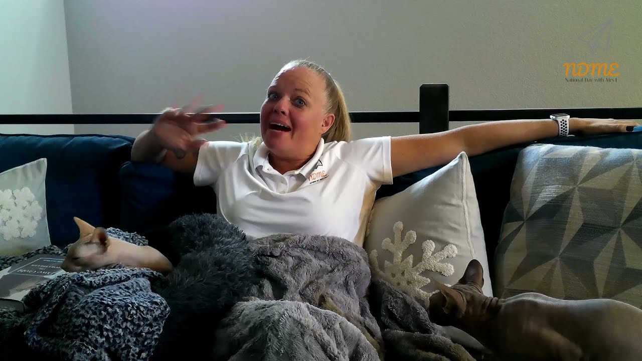 National Cuddle Up Day! January 6th 2022 - YouTube