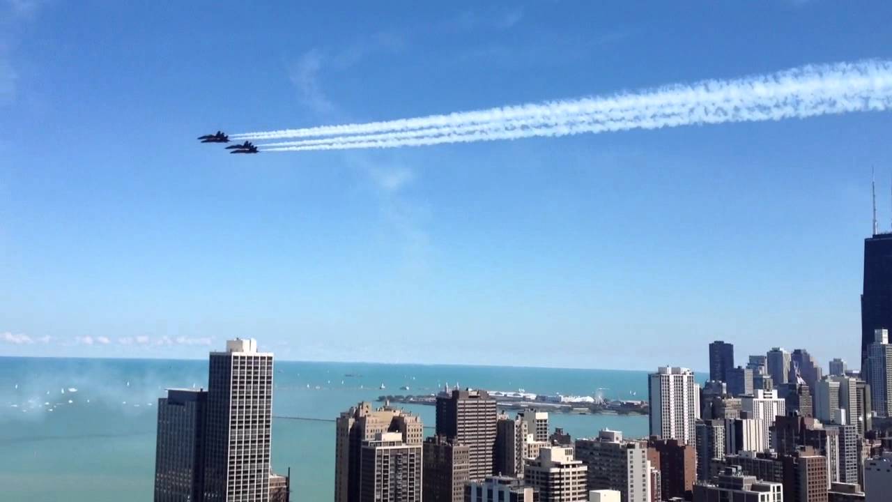 Blue Angels @ Chicago Air & Water Show - YouTube