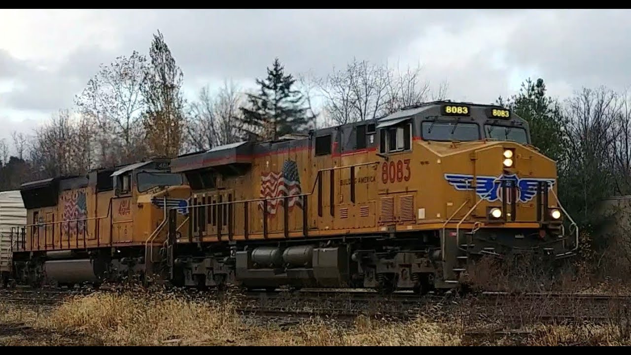 Union Pacific 8083 & 4814 lead CSXT Q090 Produce Express @ Silver Creek, NY - YouTube