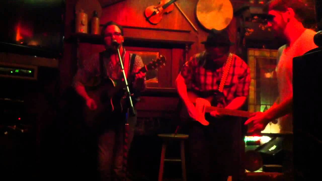 "The Bucket" performed by Zach and Dylan Lovett - YouTube
