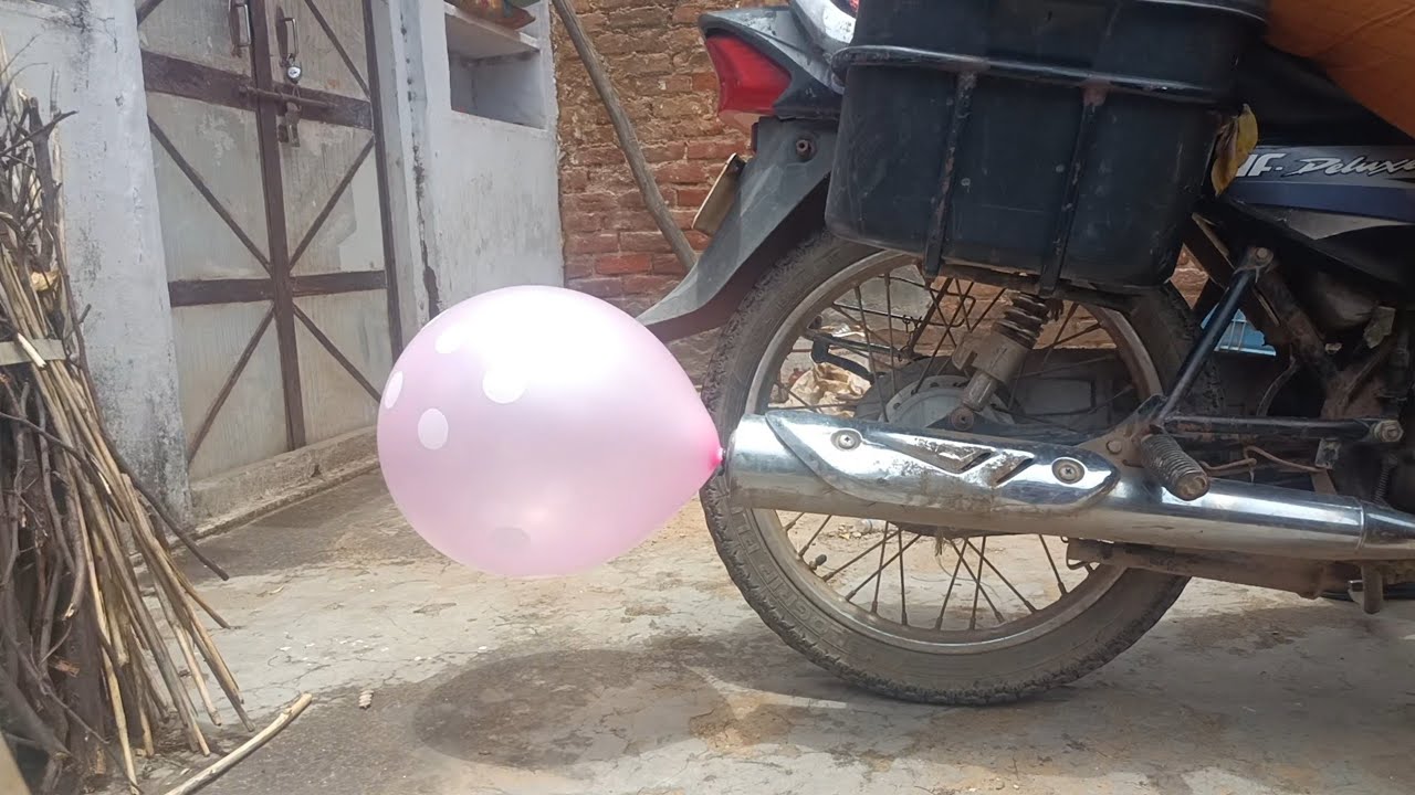 balloon putting bike//balloon popping//balloon put//balloon expriment ...