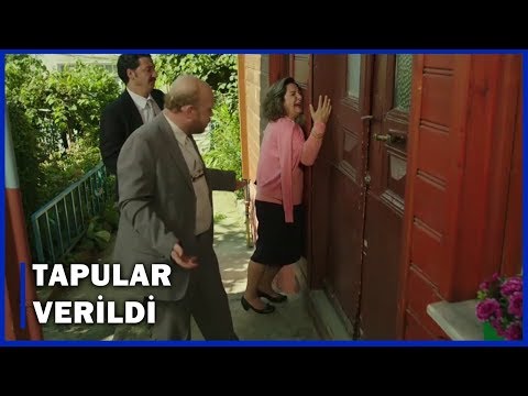 Mahalleli Tapuları Verdi - Ulan İstanbul 10.Bölüm