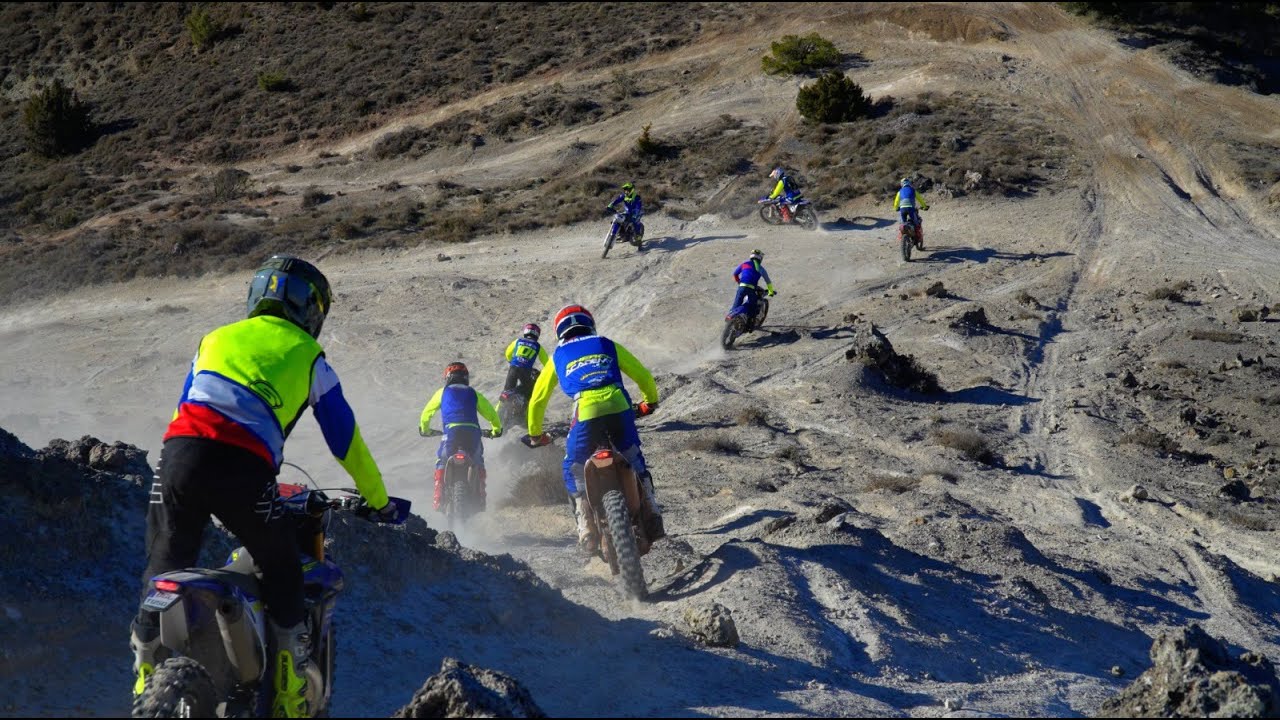 Enseñando Técnica de Hard Enduro al equipo Sherco de Enduro GP - YouTube