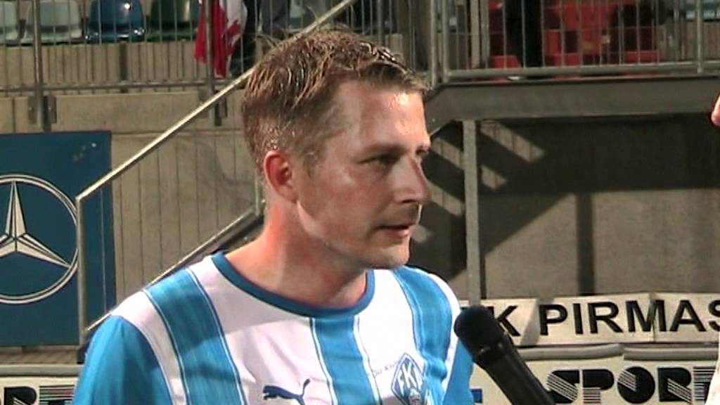 Interview mit Thomas Riedl - YouTube