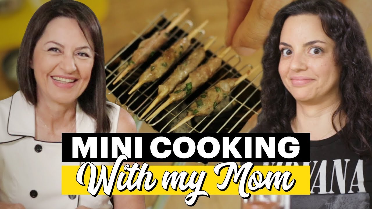 MINI COOKING WITH MY MOM - YouTube