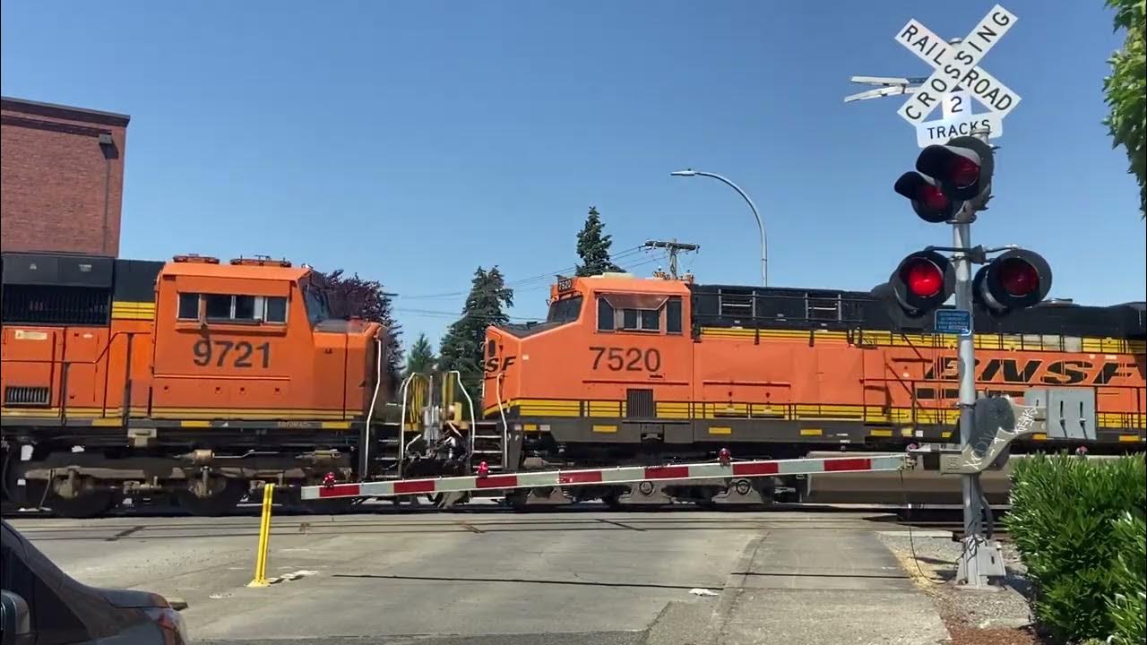 BNSF 7377 5th St Puyallup, WA - YouTube