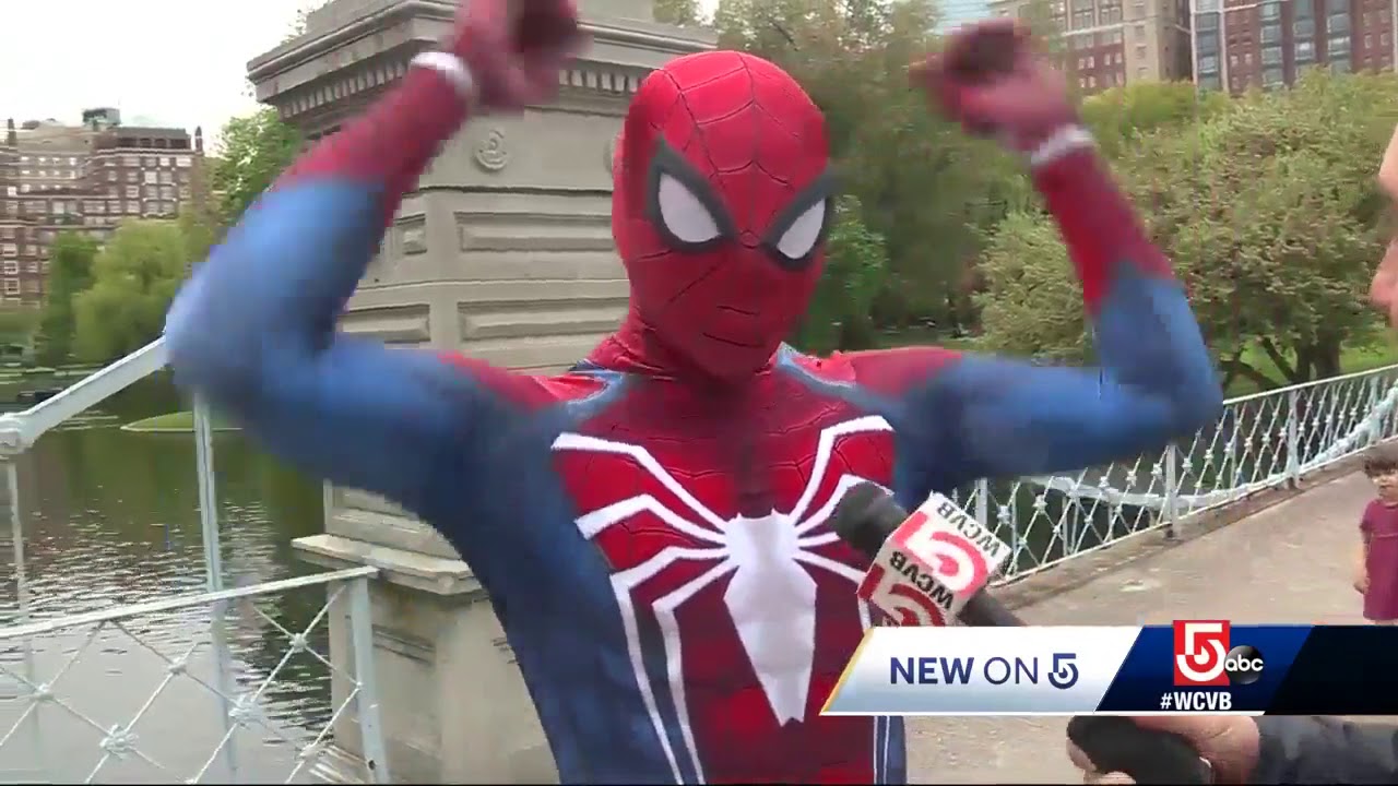 Spiderman revealed! Meet the 'superhero' roaming around Boston - YouTube