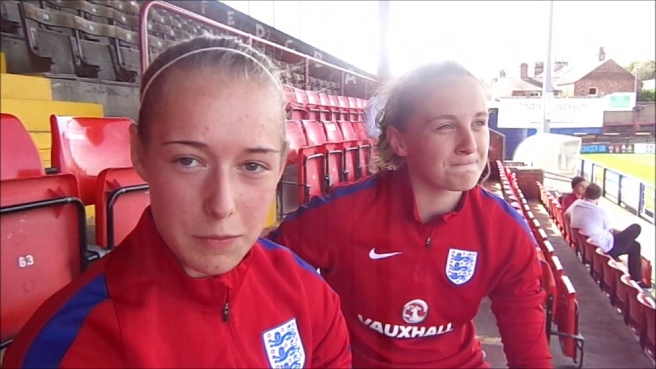 SK Meets... England U17s full back Flo Allen & GK Katie Startup. - YouTube