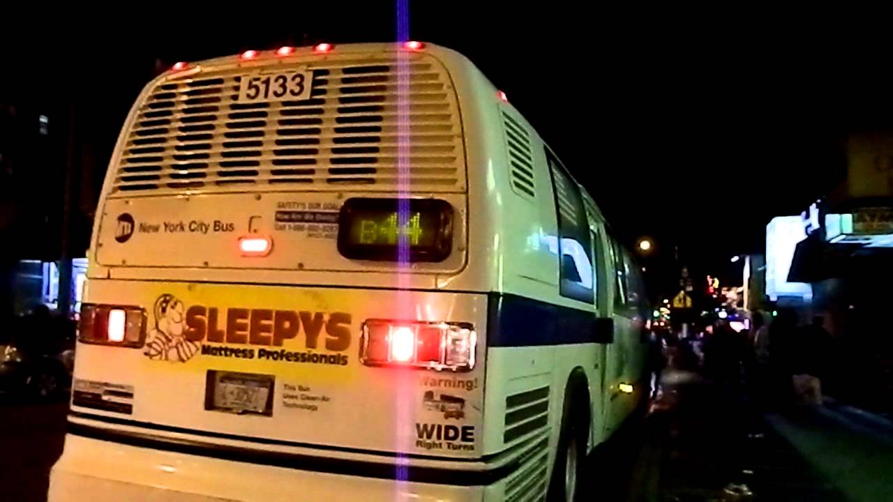 MTA NYCT 1998-1999 Nova Bus Model T80-206 "RTS-06" #9613 & #5133 on the ...