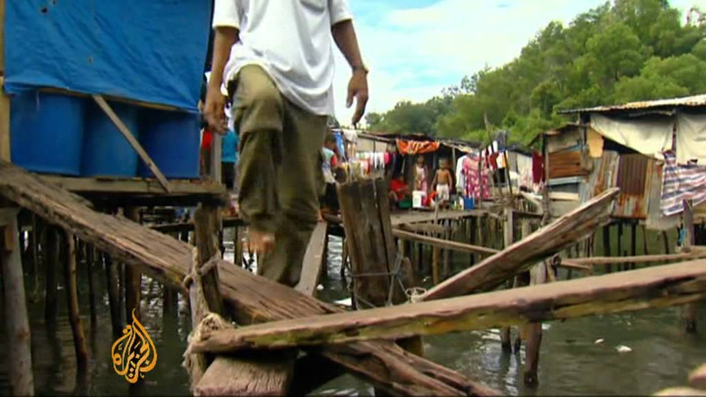 Filipino migrants live without recognition - YouTube