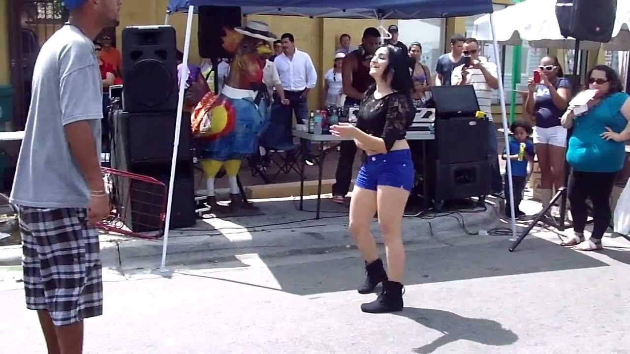 Half Head man Carlos Rodriguez and Girl dancing at Calle 8 2012 - YouTube