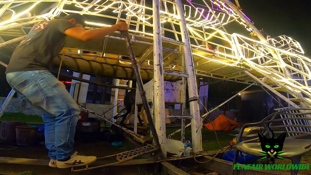 Insane PIRATE SHIP Fairground Ride Operator POV at Funfair MEDAN ...