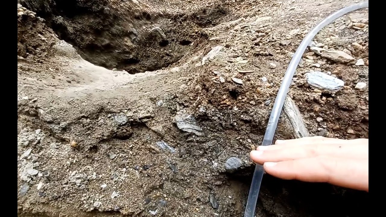 How to use a WATER LEVEL to build an INTAKE BAY for your garden pond ...