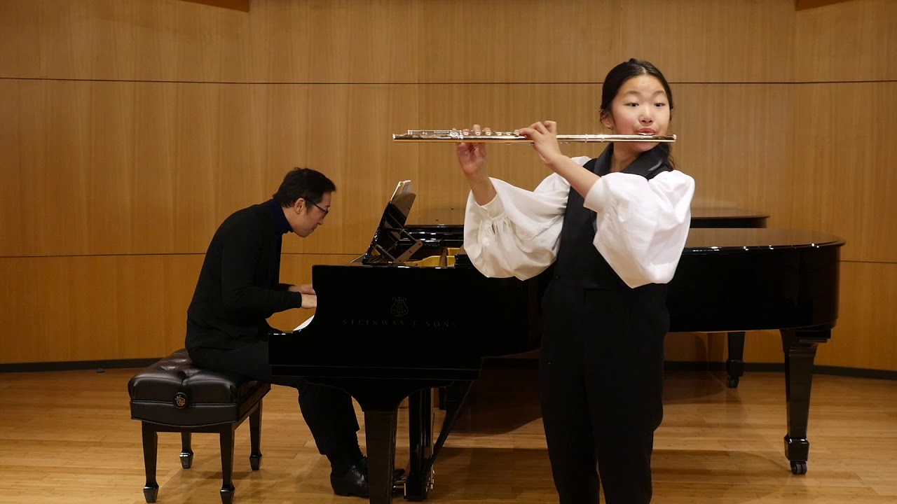 G.P. Telemann Flute Sonata in F major I. Vivace - Sooah Jeon (12 yrs ...