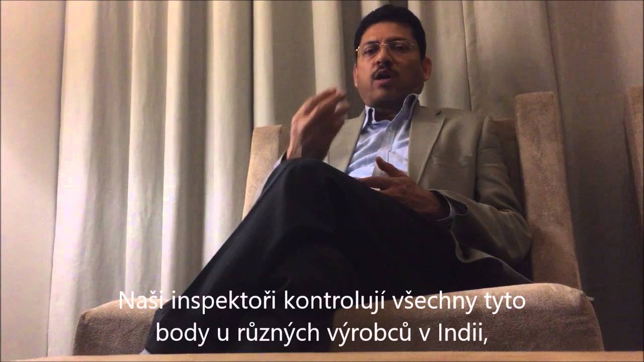 Inspekce ručně dělaných koberců v Indii - Puneet Raman - YouTube