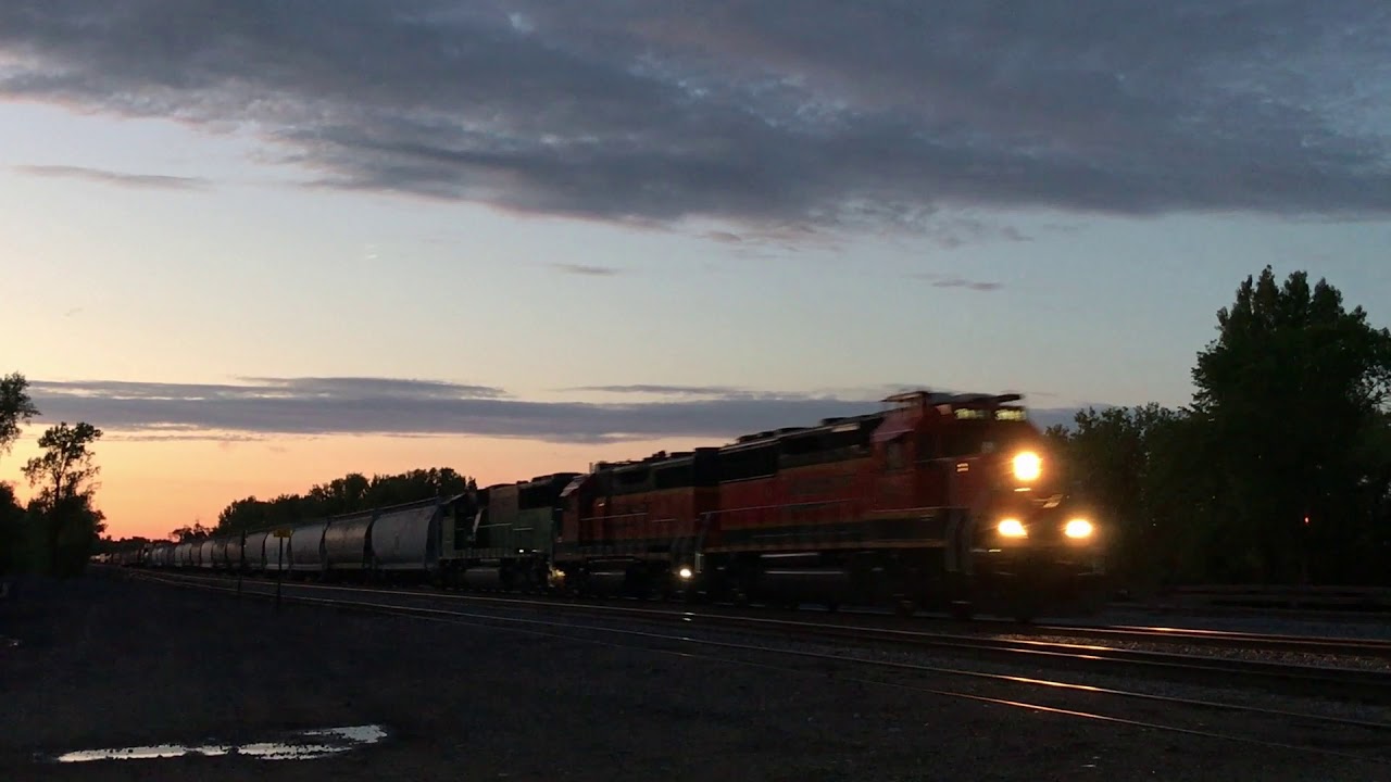 BNSF Freight Night Shot - YouTube