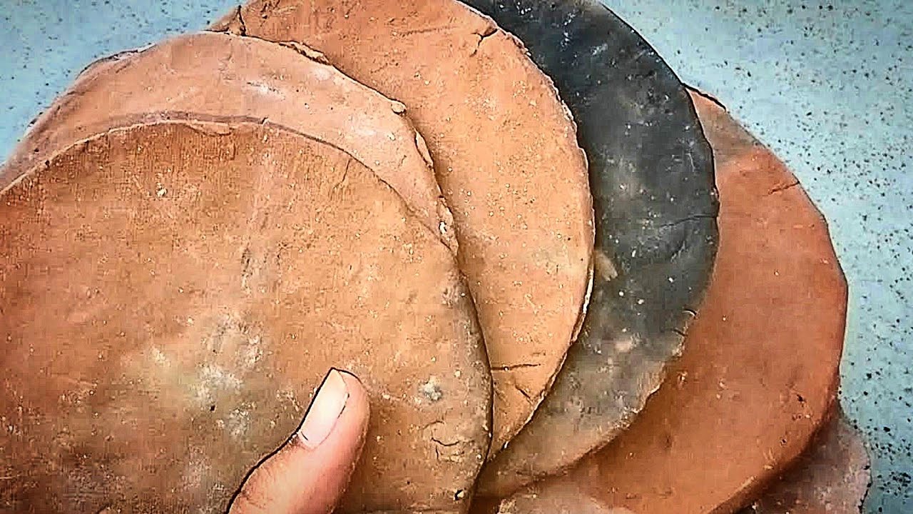 Clay roti baked on mud stove 🔥 // clay lover's// full tutorial of clay ...