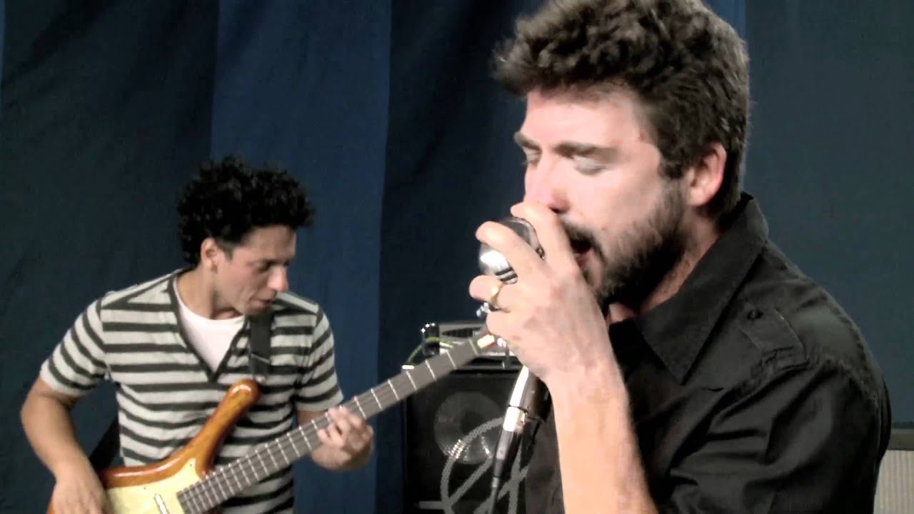 Zabomba em "Roma em chamas" no Estúdio Showlivre 2012 - YouTube