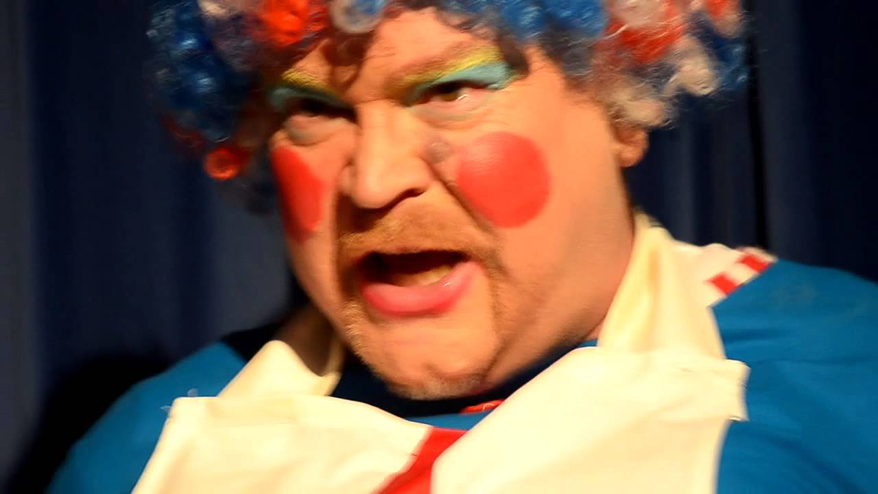 CAMELOT the Panto 2012 Winterslow Scene 10 - sing a long (3) - YouTube