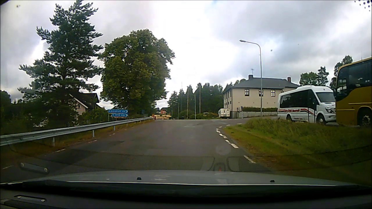 Östra Ryd: Björkviksvägen - Kyrkbacken - YouTube