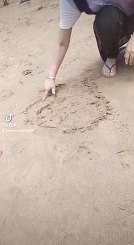 beach pai jai or tik tok na bane aisa hu nae sakta#tik.tok tu bnti hai ...