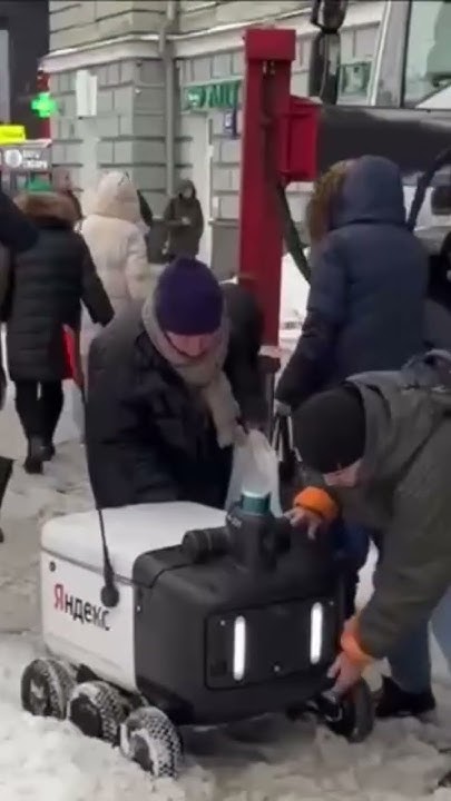 Робот - друг человека🤣 #робот #яндекс #позитивныйриэлтор - YouTube