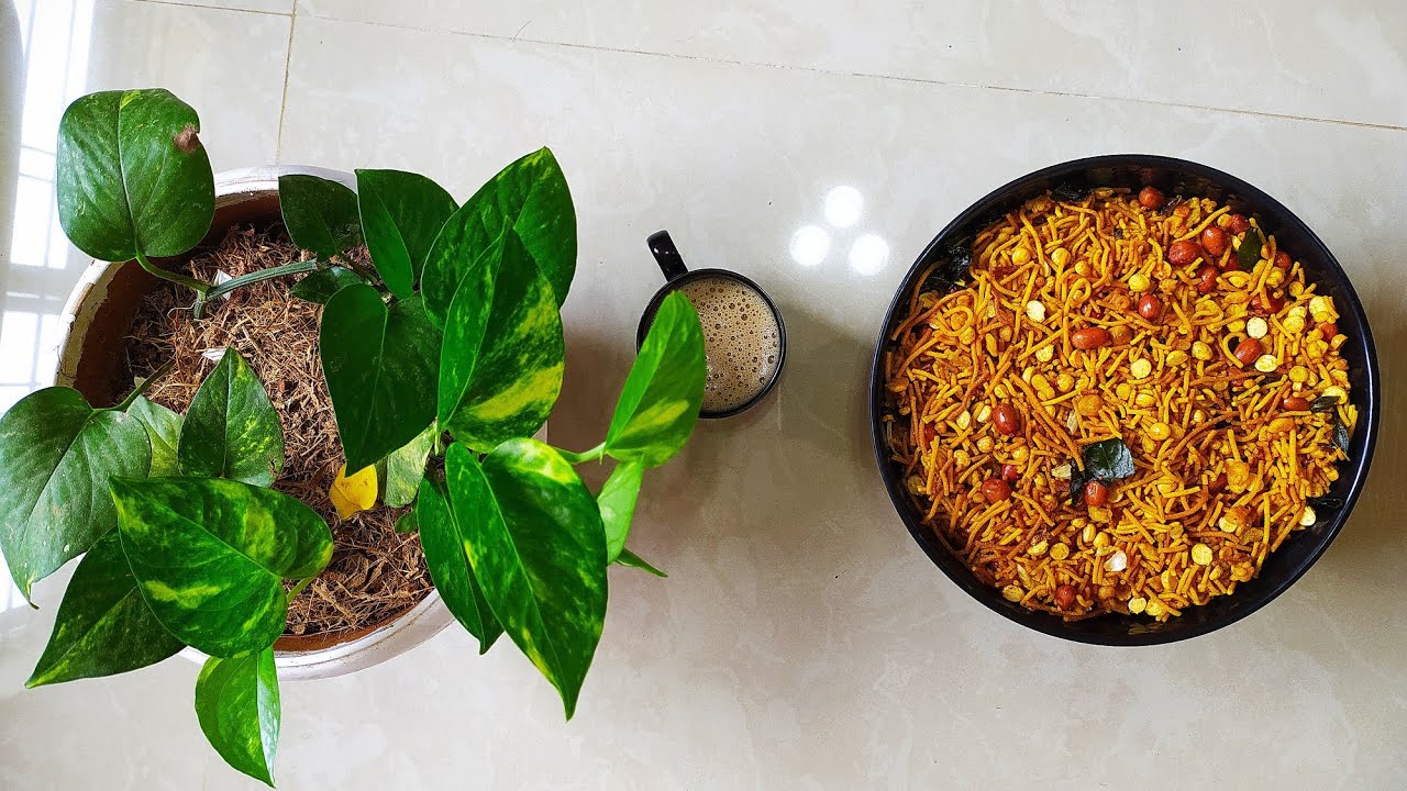 Kerala Spicy Mixture Recipe|Easy Mixture Making - YouTube