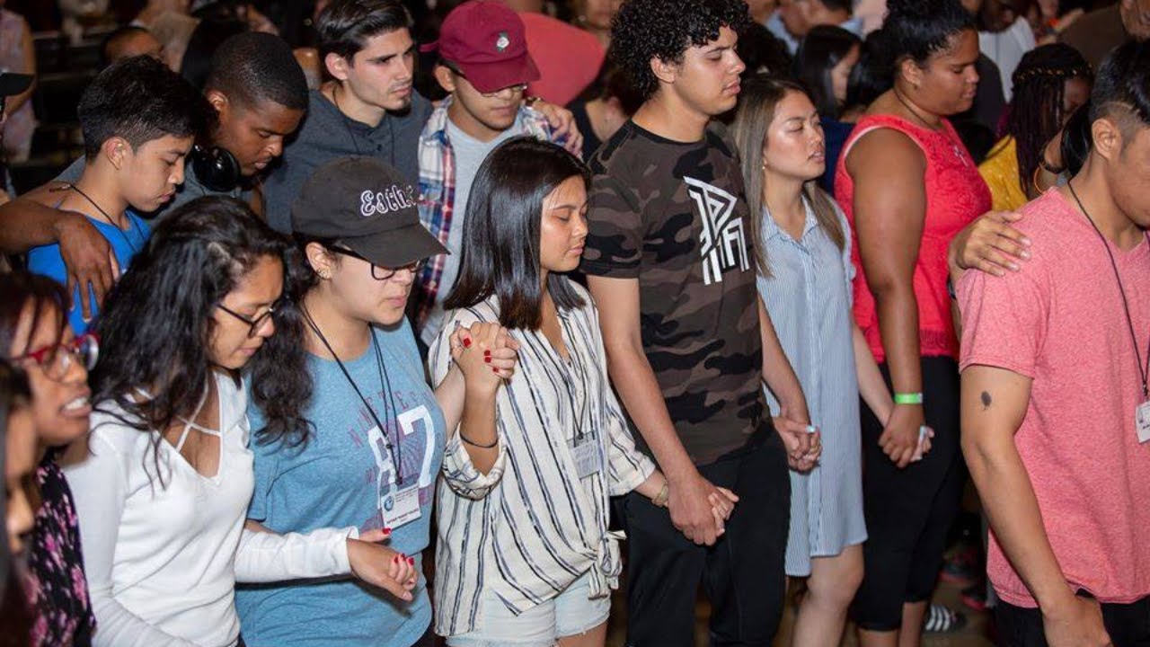 Philippines aims at a younger generation of Filipino American travelers ...