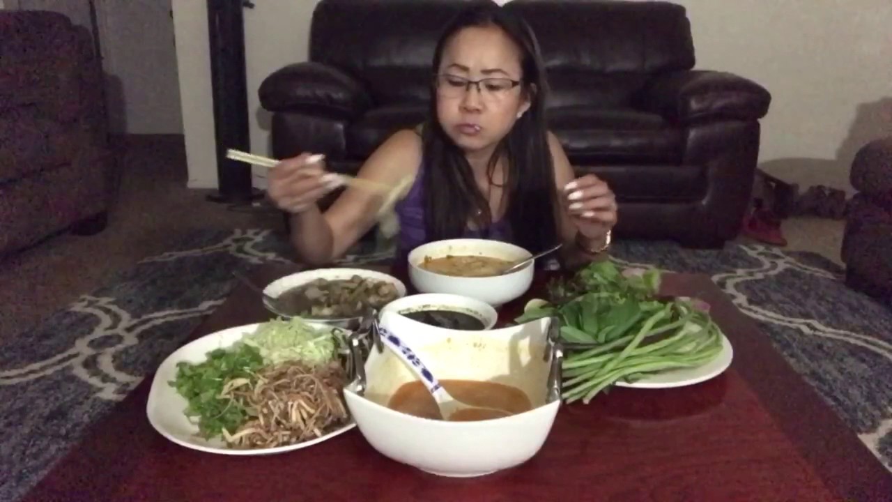 Eating homemade me Ka Tee for dinner. - YouTube