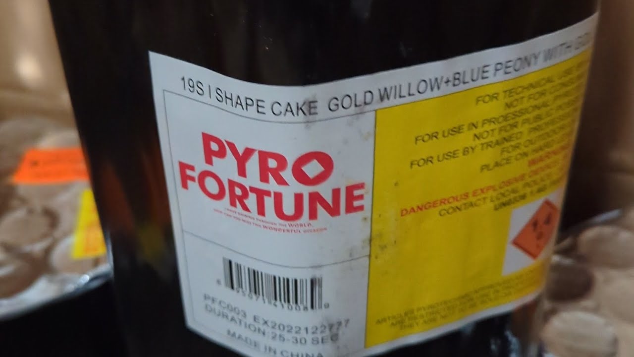 Pyro Fortune ProLine - 19s I shape cake Gold Willow Blue Peony 500g ...