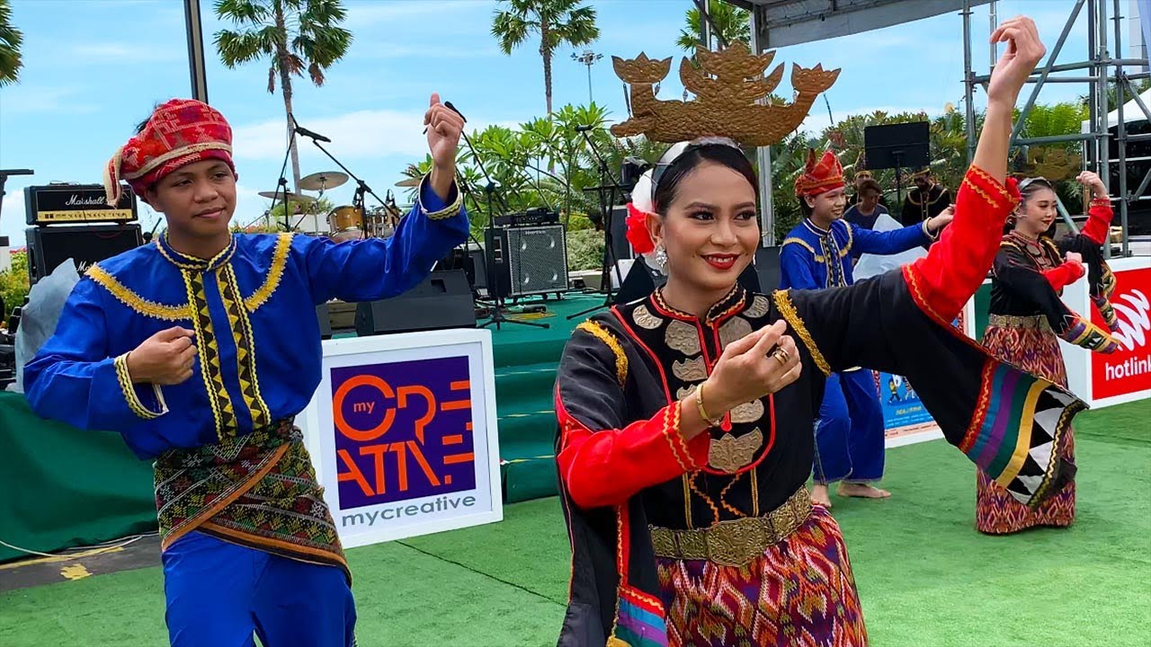 Limbai dance by Bajau people - YouTube