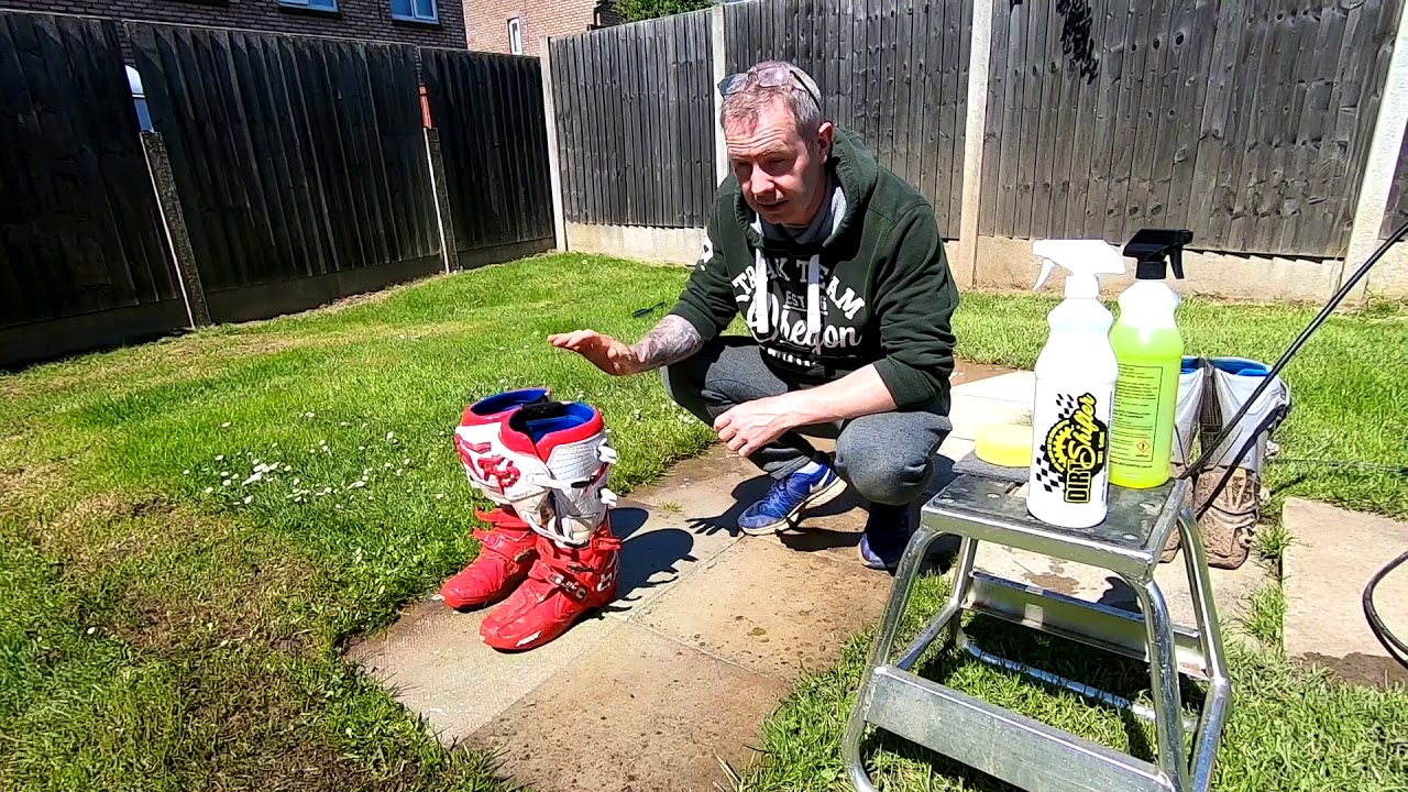 Moto Vlog 8 How To Clean Your Motocross Boots Like A Pro - YouTube