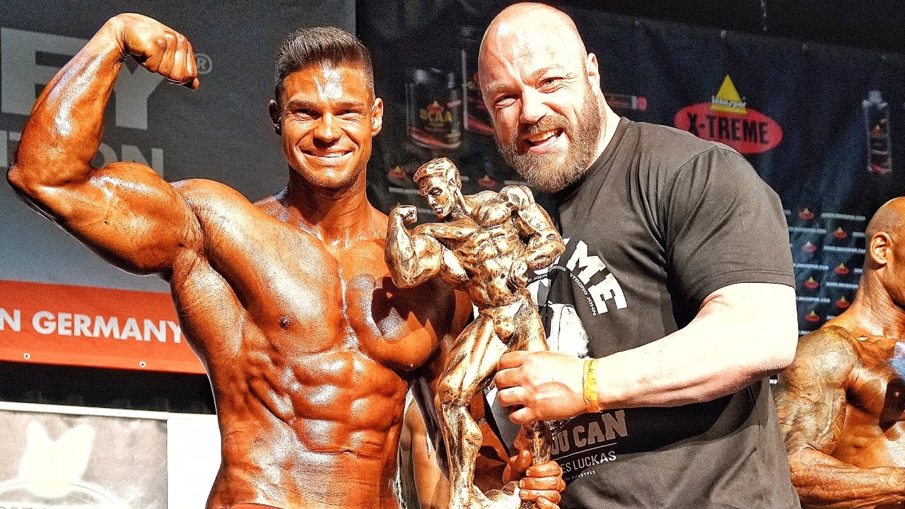 YouTuber rocken Bodybuilding Wettkampf🏆💪 - YouTube