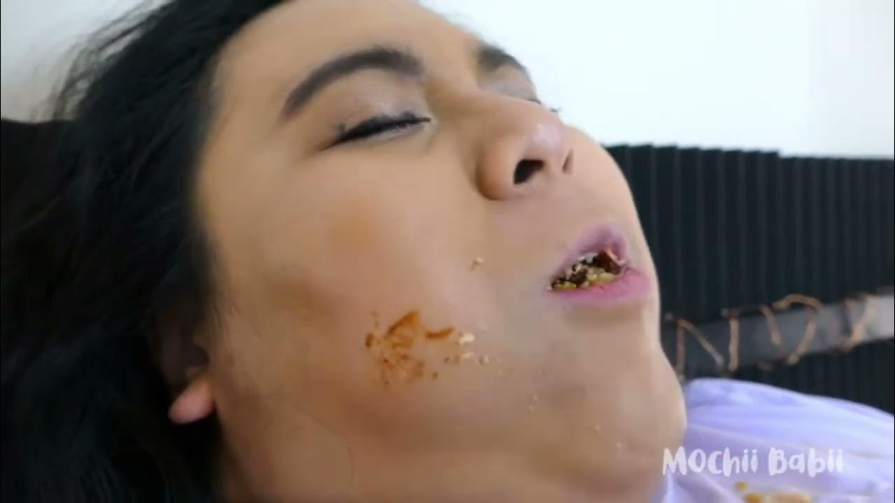 Mochii babii getting bigger - YouTube