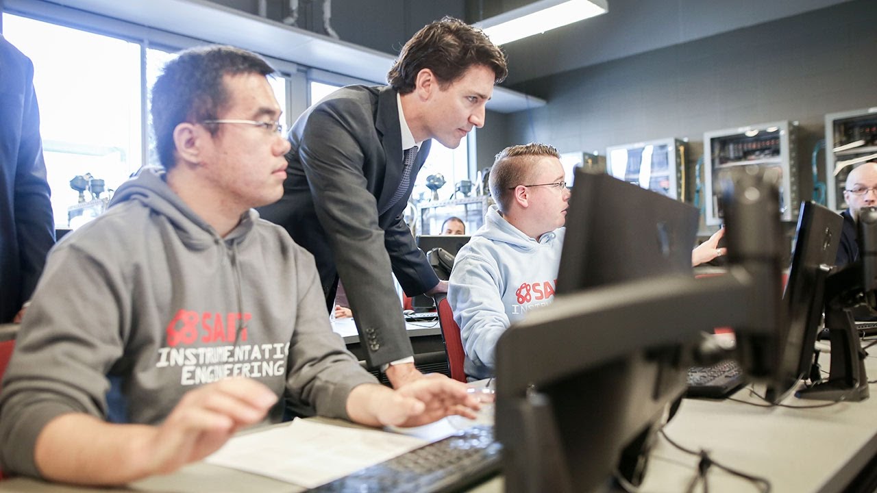 SAIT students meet Prime Minister Justin Trudeau - YouTube