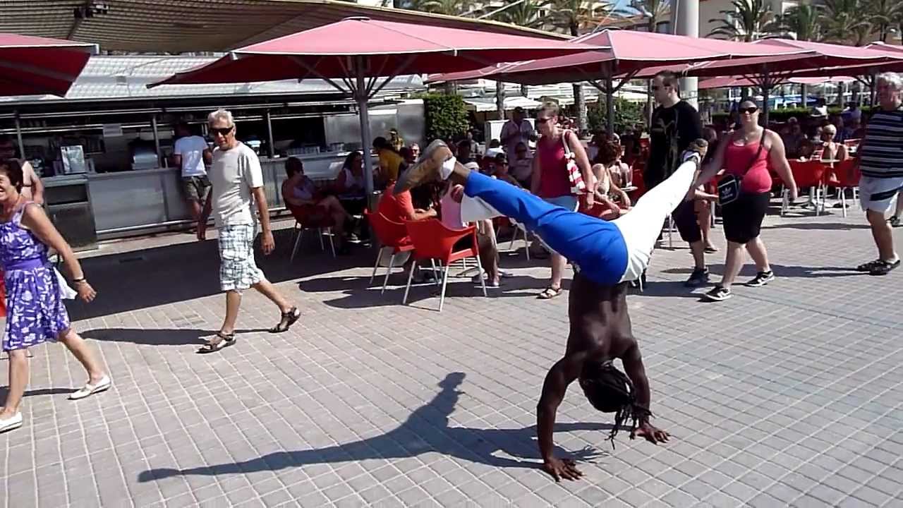 Capoeira Street Fighting (2/3) Ballermann 6 Samba Fight Brasil Espania ...