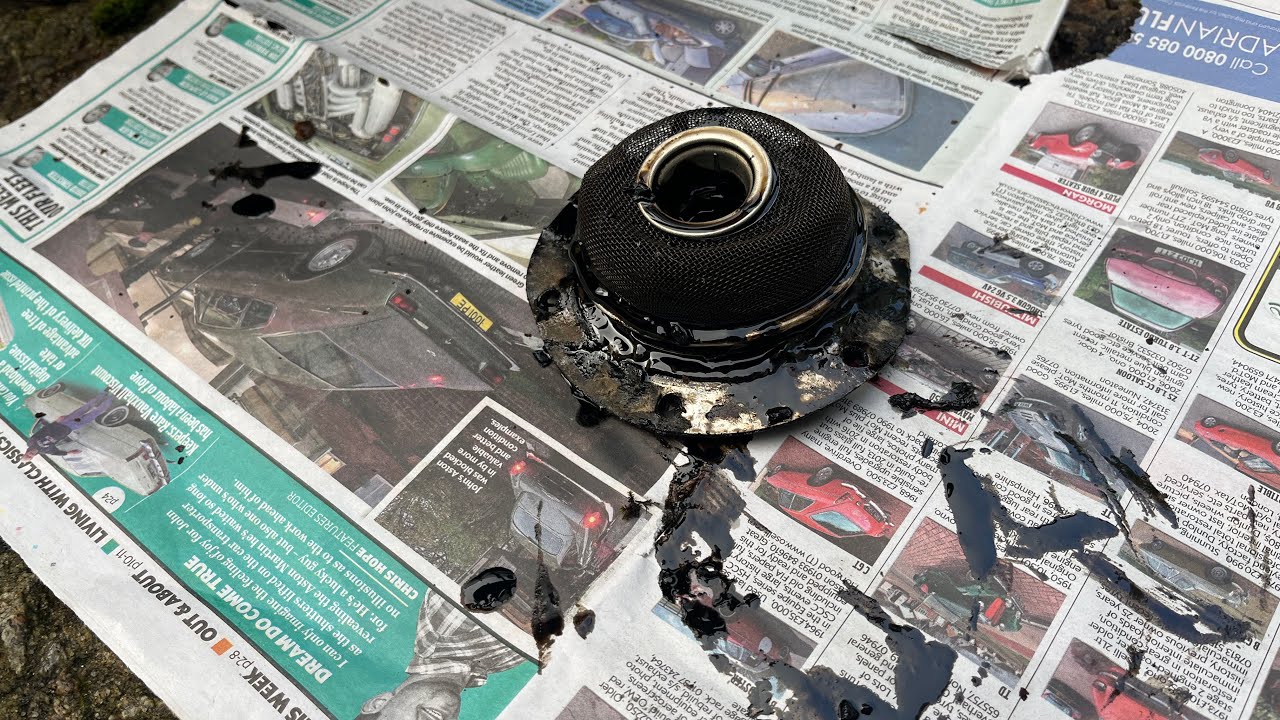 VW Beetle Herbie engine fire Oil stainer - YouTube