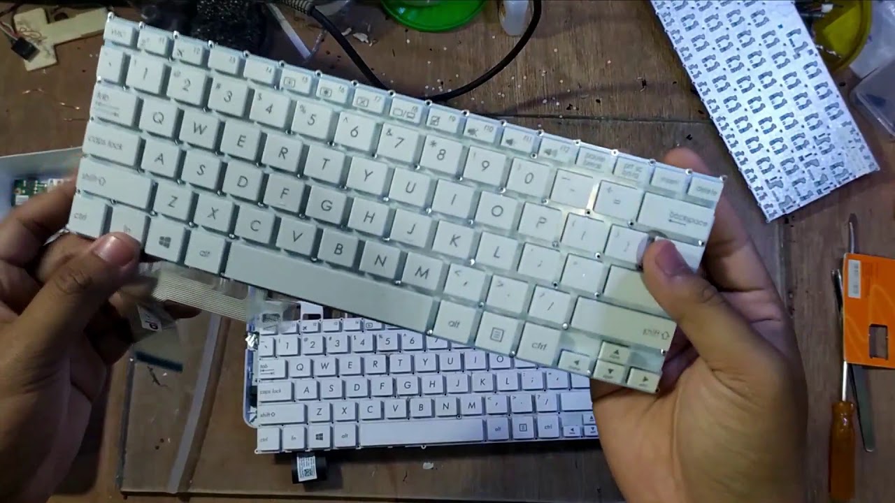 Mengganti Keyboard Asus netbook laptop asus e203 - YouTube