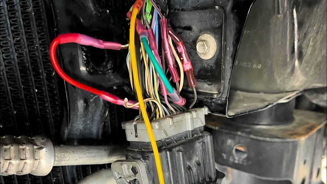 Lincoln MKZ No A/C, P06A0 Diag, C146 Connector Corodded - YouTube