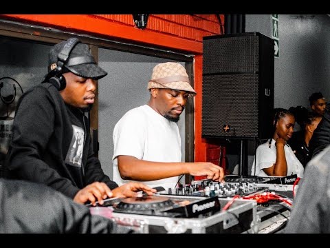 KWiiSH SA AmaPholas Vol 02 Mix - YouTube