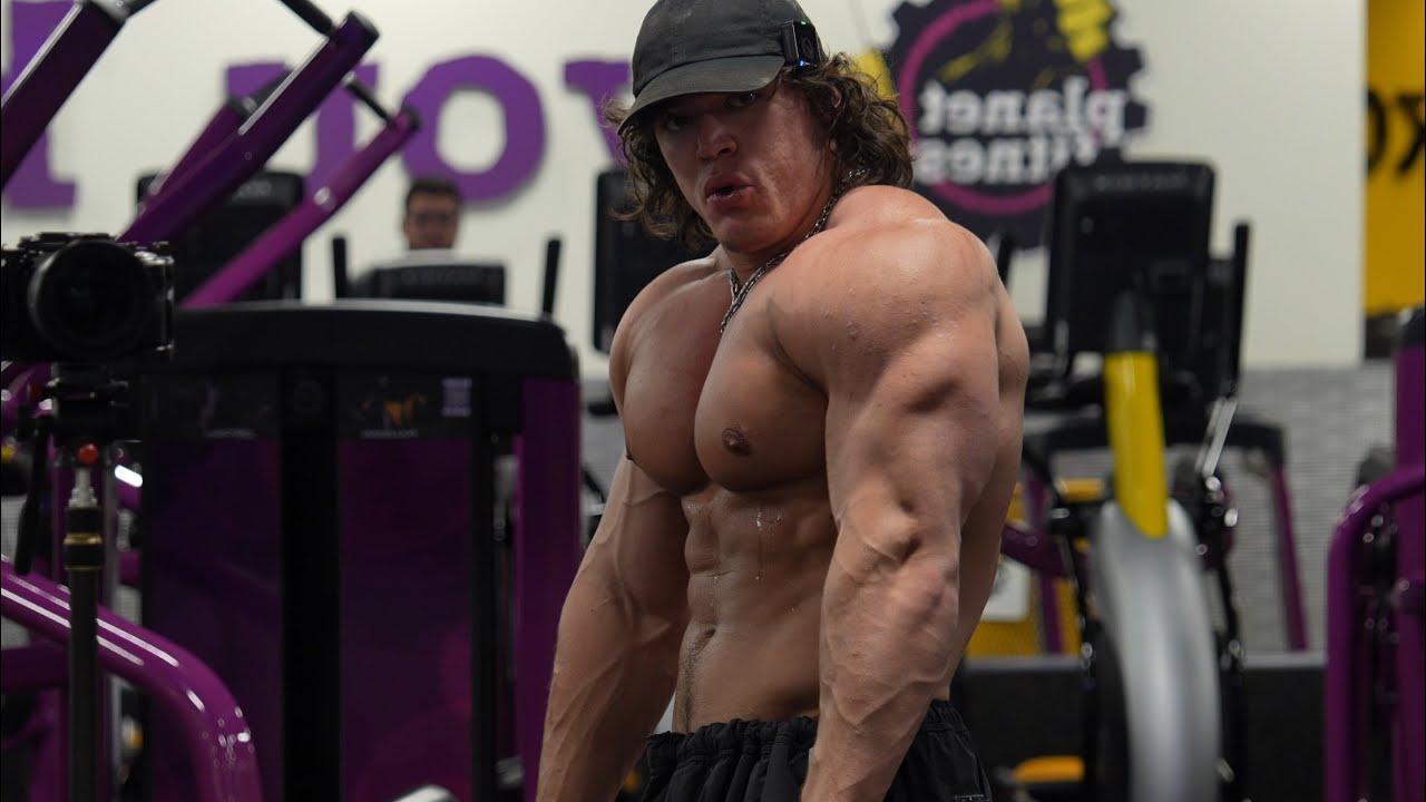 The Bulk Day 25 - Chest - YouTube