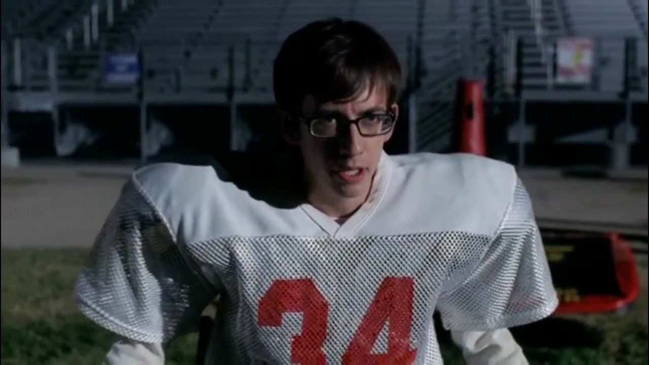 Glee - Stronger (Full Performance) - YouTube