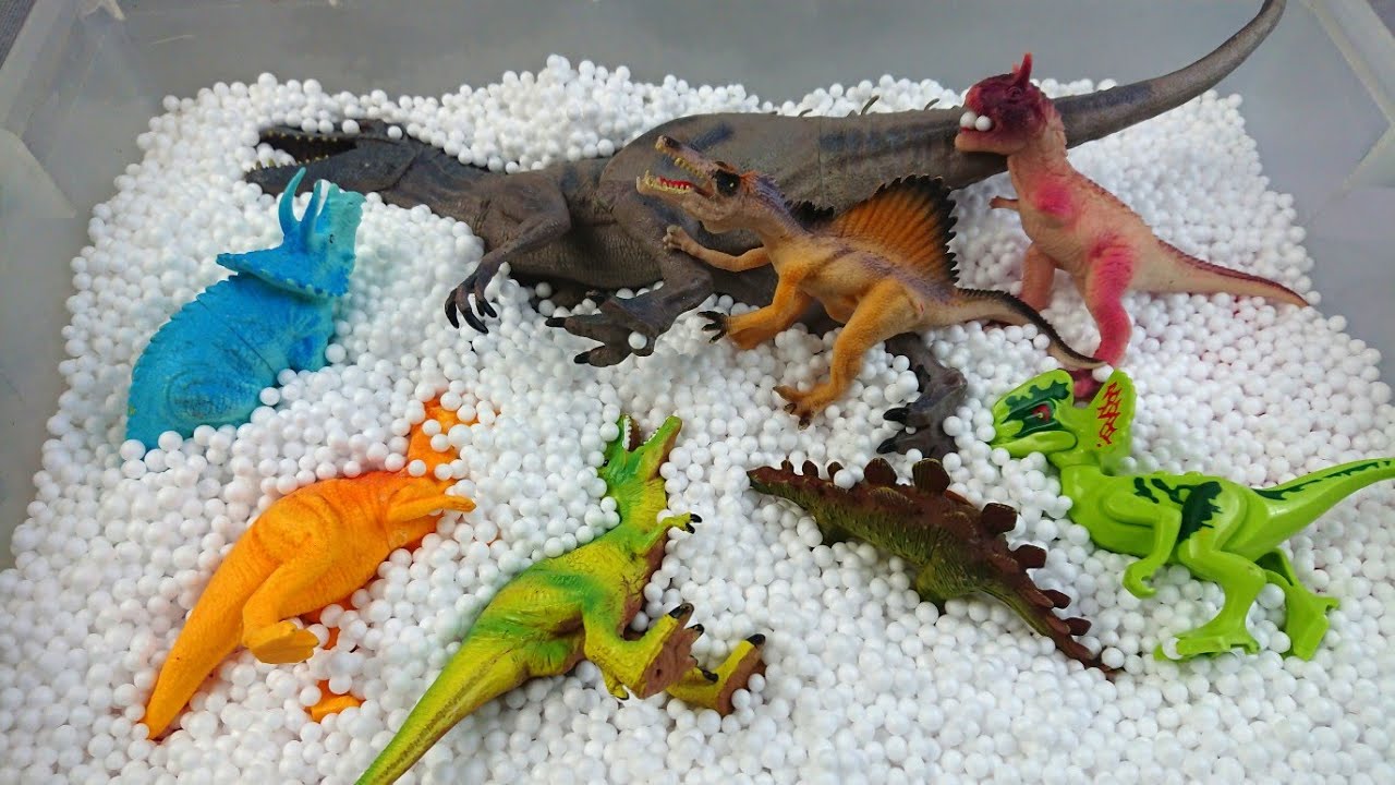 Looking for dinosaur jurassic world in the sand ball: t rex stegosaurus ...