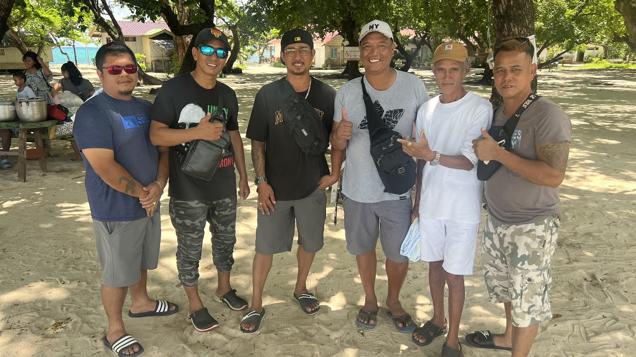 MAGALAWA ISLAND with KUMPADRES - YouTube