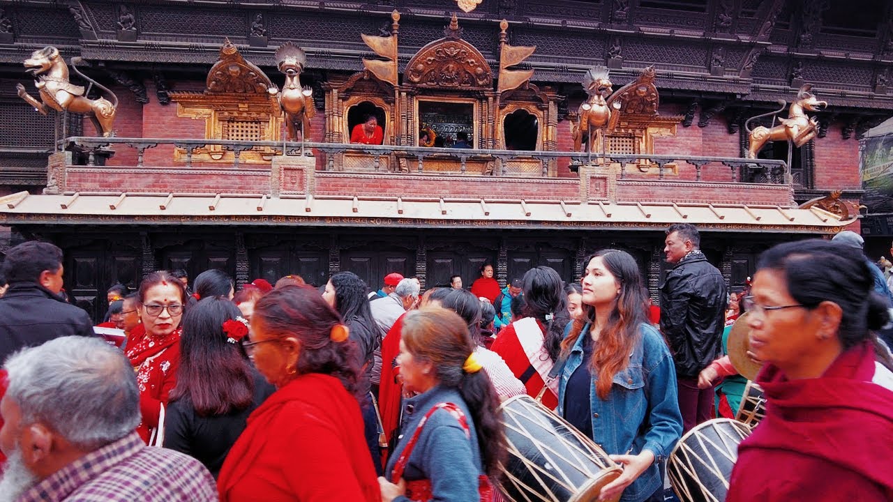 Morning Walk in Historic Old Towns of Kathmandu City | Morning Markets ...