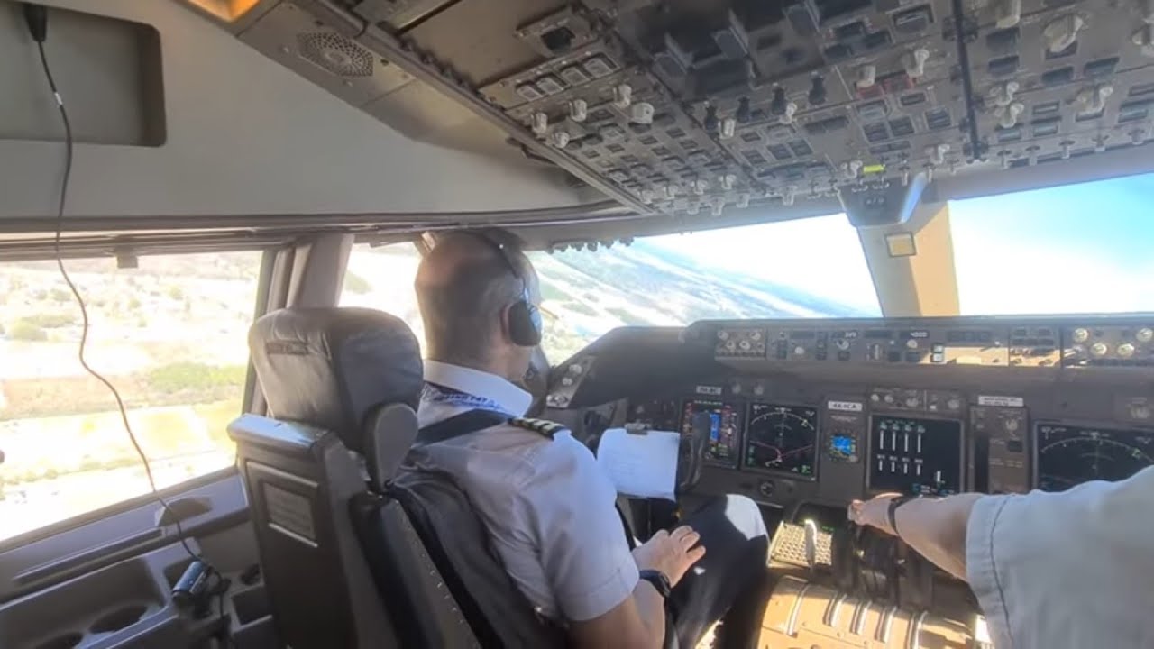 (Cockpit view) BOEING 747 TAKEOFF FROM HOUSTON AIRPORT. Sharp left turn ...