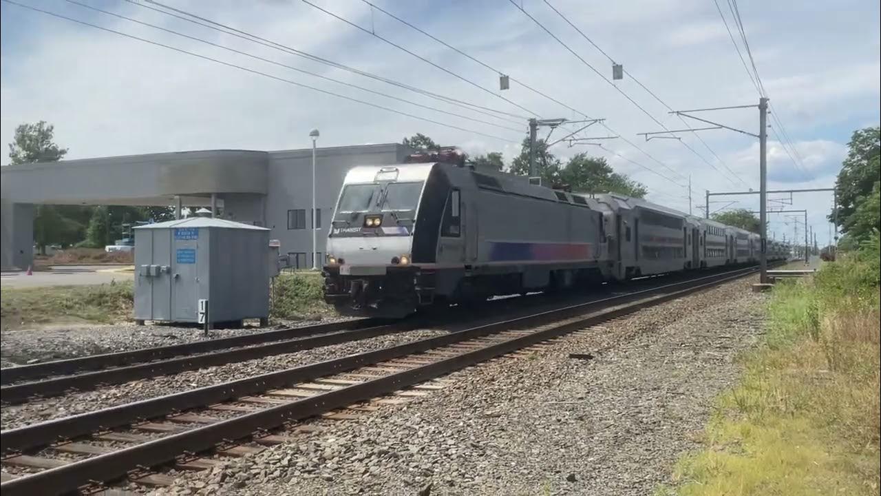 NJ Transit ALP-46A #4632 NJCL Train 7245 Red Bank NJ - YouTube