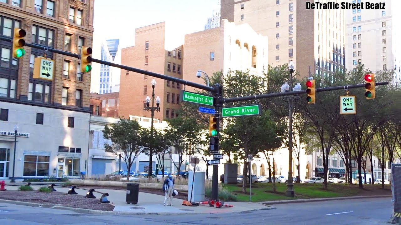 Traffic Lights & Flashing Pedestrian Signals Downtown Detroit ...